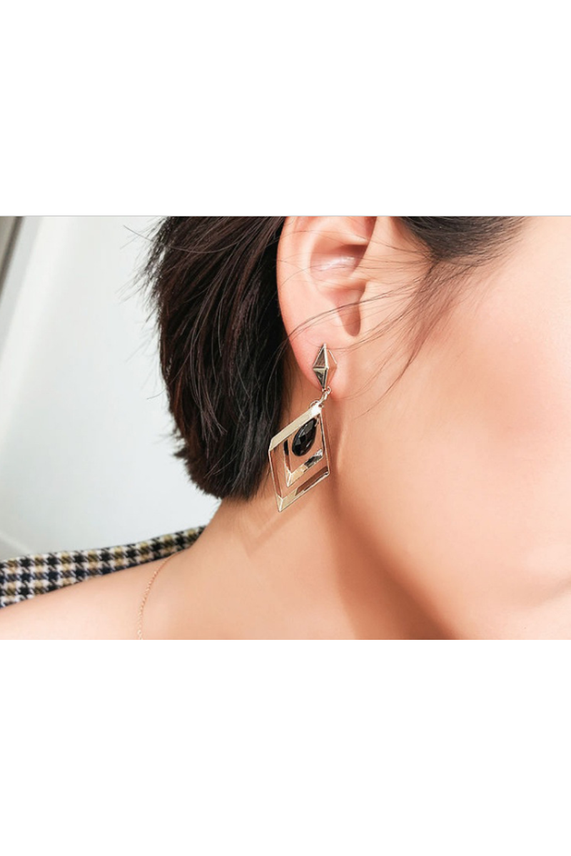 Ear Cuff geometric earring black stone