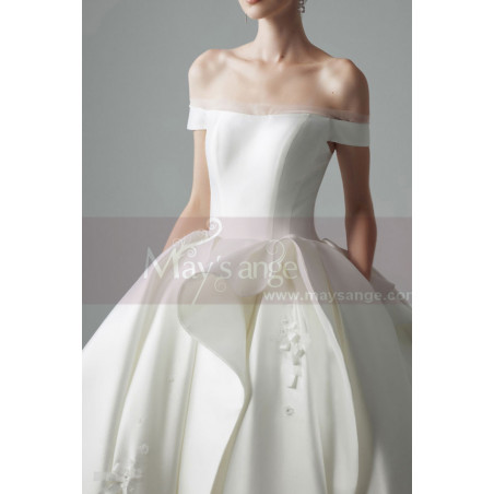 Sleeveless Satin Ball Gown Wedding Dress Multi Layer Skirt