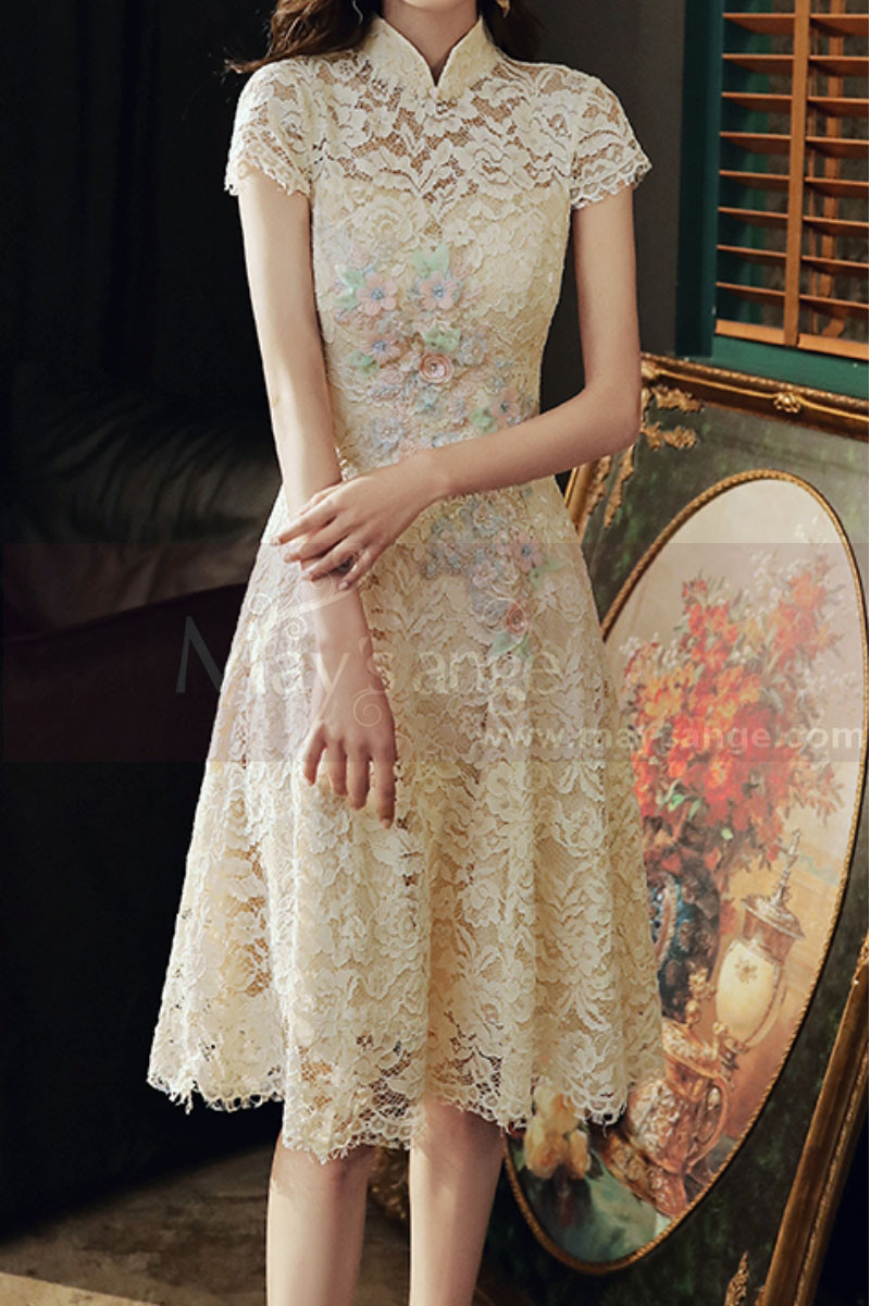 Beautiful short dress for ceremony in champagne-colored lace with short ...