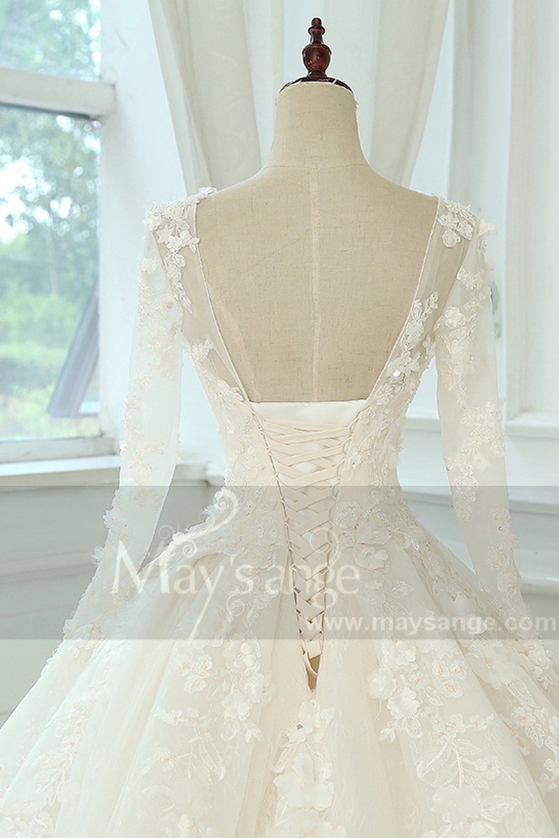 somptueuse robe de mariée dentelle manche longue a effet tattoo - Ref M383 - Robes de mariée